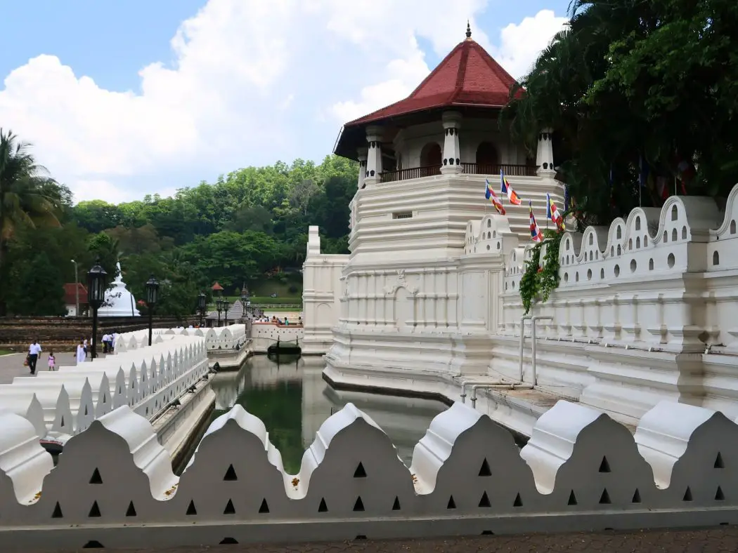 Visiting the Temple of the Tooth in Kandy - Conversant Traveller