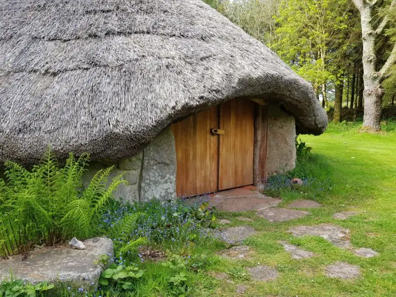 Unusual Places to Stay in Cornwall | Bodrifty Roundhouse | A Review