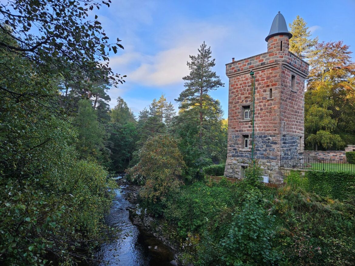 Historic places to stay in Scotland: castles, towers and gatehouses ...
